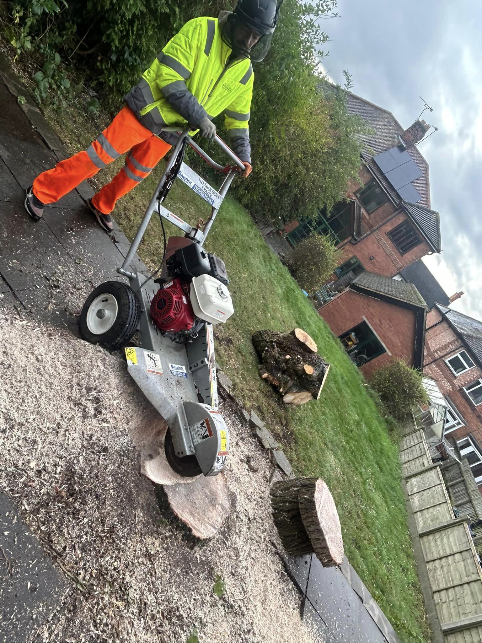 Hurst & Flynn Tree Care - Tree Surgeon in Oakham